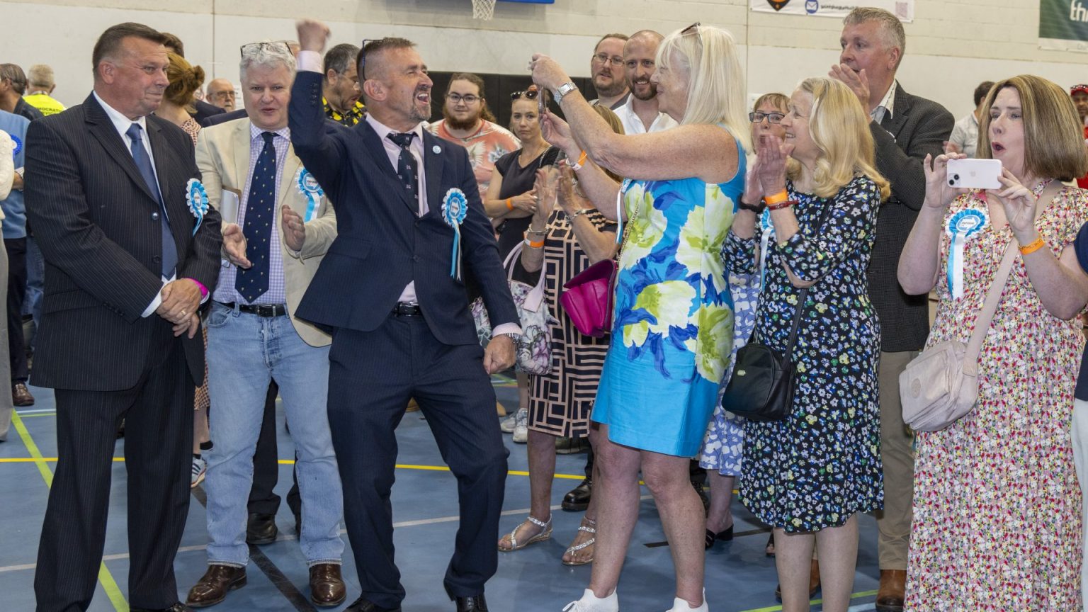 Seven Kent ex-Reform councillors choose to go Lowe - The New World